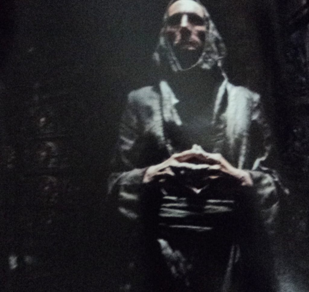 Imagens inéditas do filme - The Shadowhunter's Guide - Idris Brasil